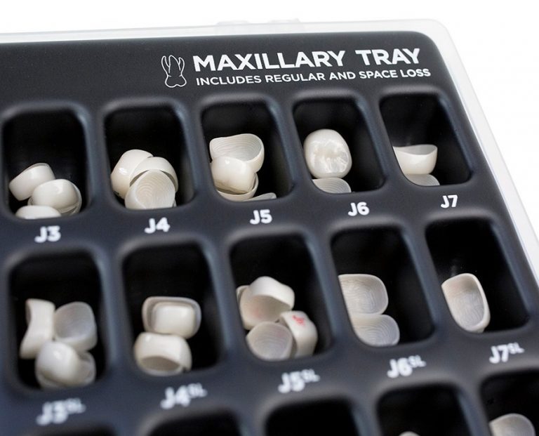 Coronițe dentare din zirconiu - soluția pentru cariile profunde la copii